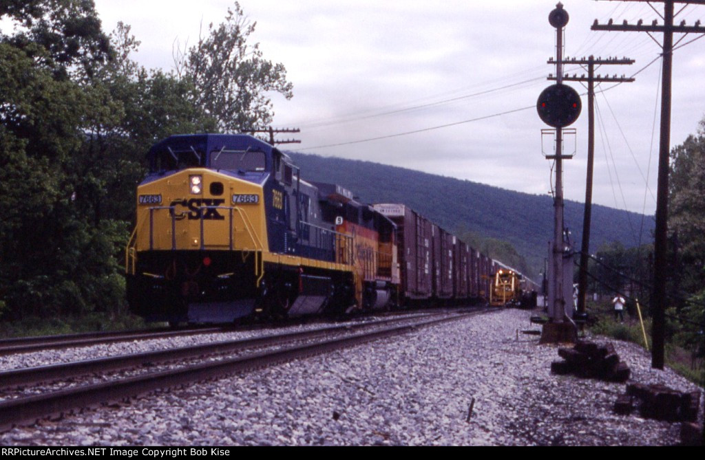 CSX 7663 West